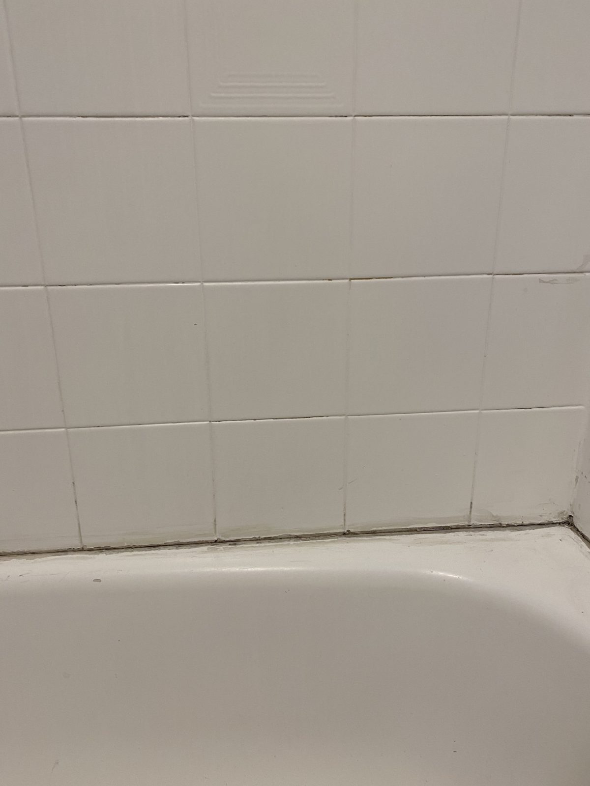 Tub & Tile Makeover Rust-oleum