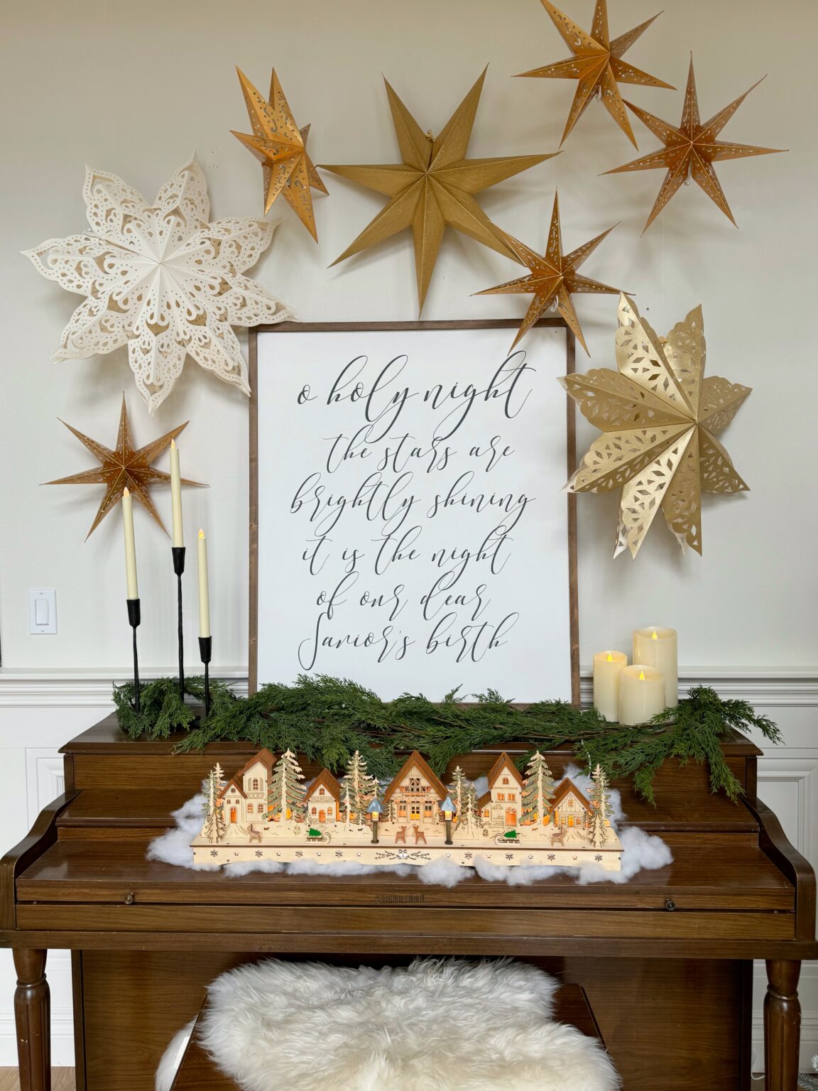 A Timeless Christmas - Tree and Ornaments